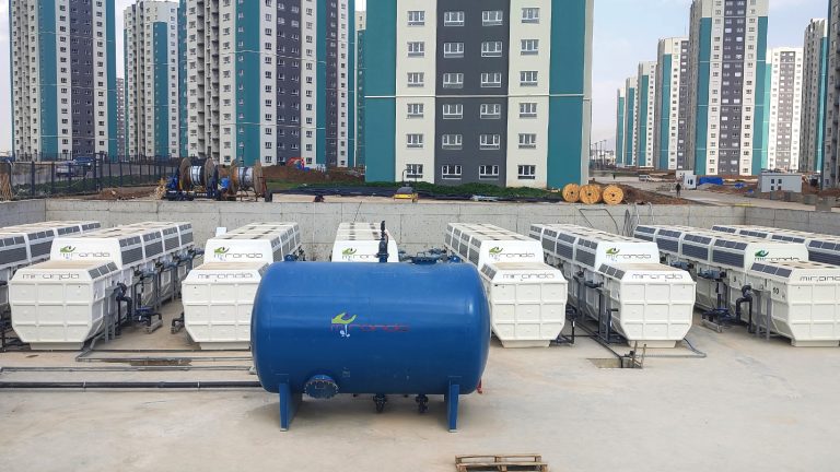 Investors - Rainmaker Worldwide Inc.